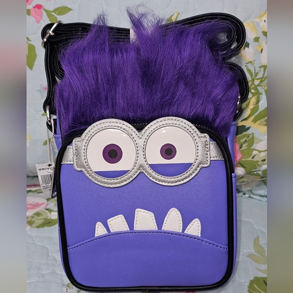 Loungefly | Bags | Loungefly Despicable Me Evil Minion Crossbody Bag ...